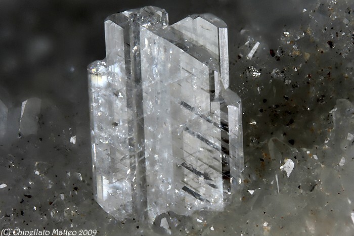 Albite: Mineral information, data and localities.