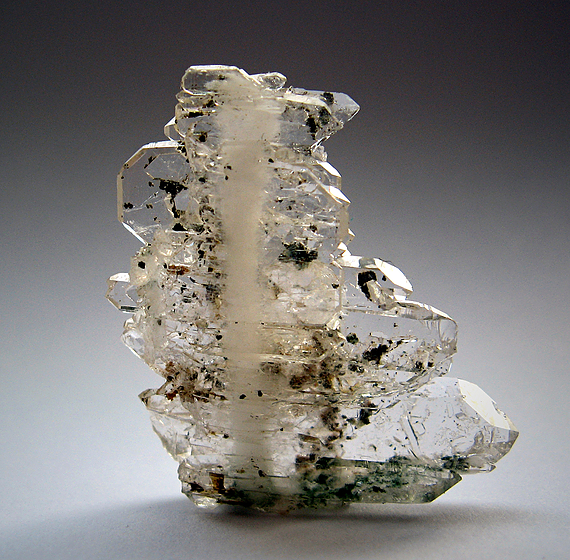 Quartz: Mineral information, data and localities.