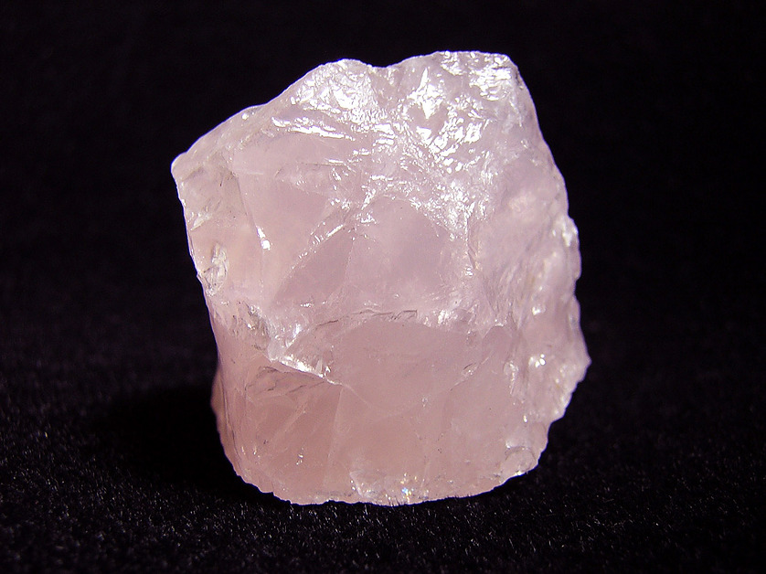 Rose Quartz: Mineral information, data and localities.