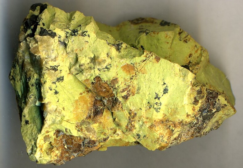 Nontronite: Mineral information, data and localities.